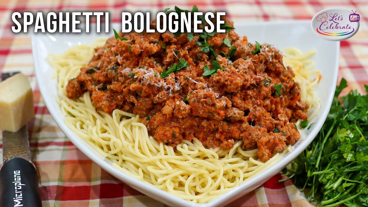 Spaghetti with Homemade Bolognese Sauce - The Perfect Spag Bol ! - Let ...